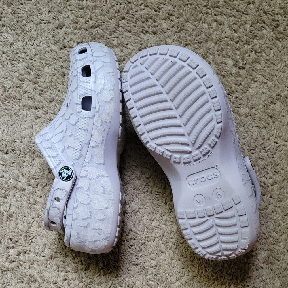 Womens Crocs Iconic Classic Platform Clogs Leopard Pr… - Gem